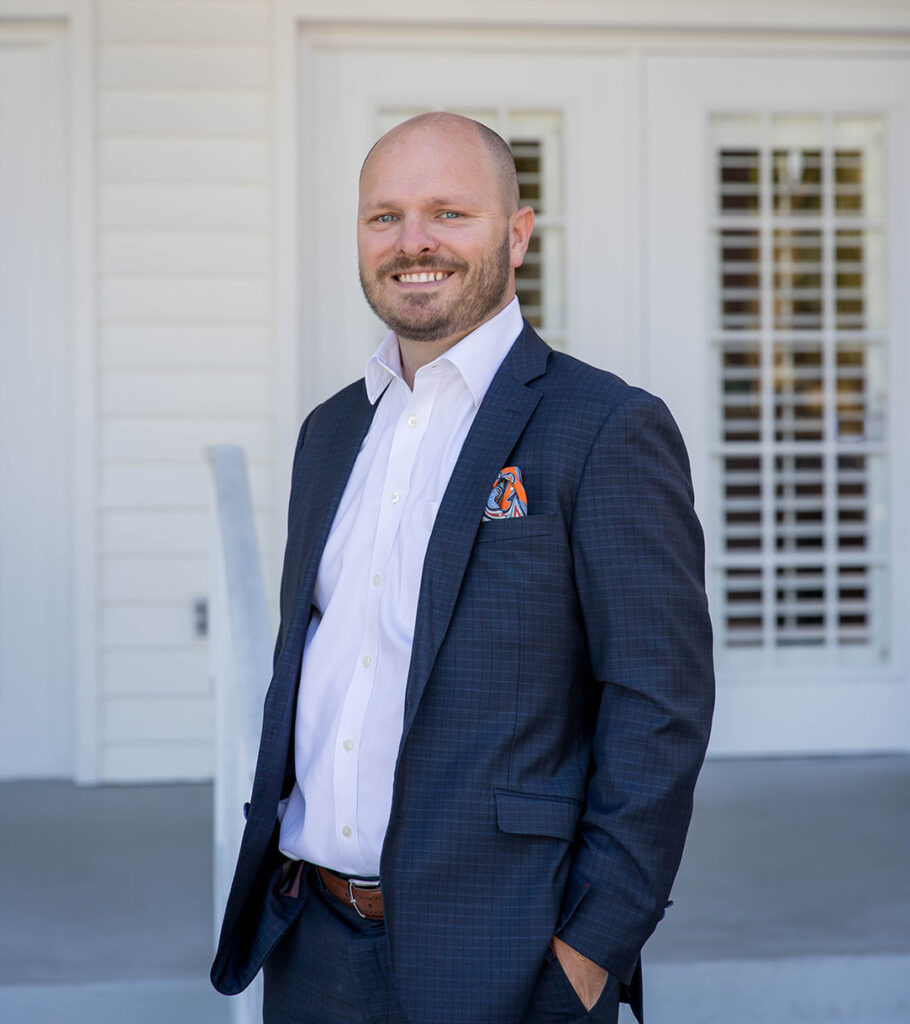 Meet the Team - Alles Law